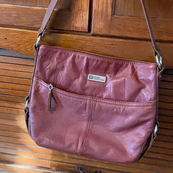 Stone Mountain Accessories | Bags | Stone Mountain Leather Purse | Poshmark